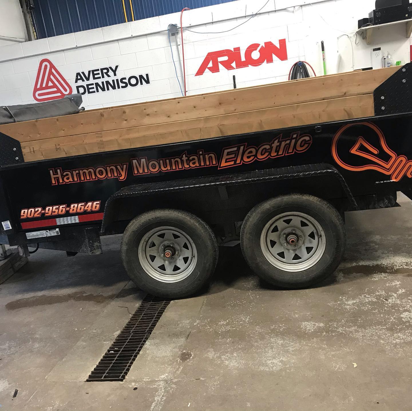 Conway Customz - signs | vehicle graphics | promotional materials